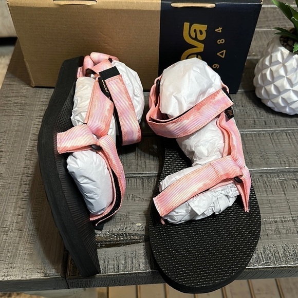 Teva | Shoes | Teva Original Universal Sandals Pink Tiedye | Poshmark